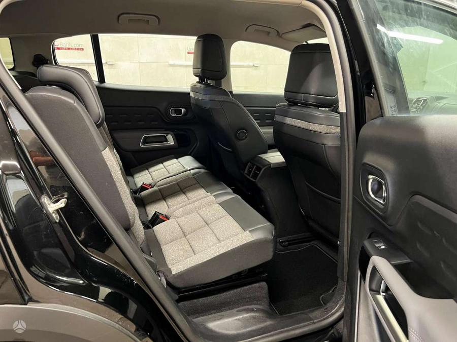 Melns Citroen C5 Aircross 2022 Marijampole, ar dzinēja tilpumu 1.50 L un nobraukumu 154 tūkst. km par 13189 €, foto 15 vietnē AUTOMOTO.COM.LV