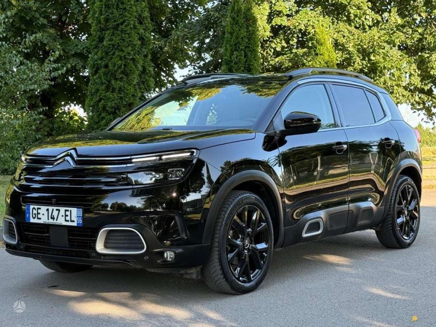 Black Citroen C5 Aircross 2022 in Taurage, with an engine capacity of 1.50 L and mileage of 214 thousand km for 12500 €, photo 1 on AUTOMOTO.COM.LV