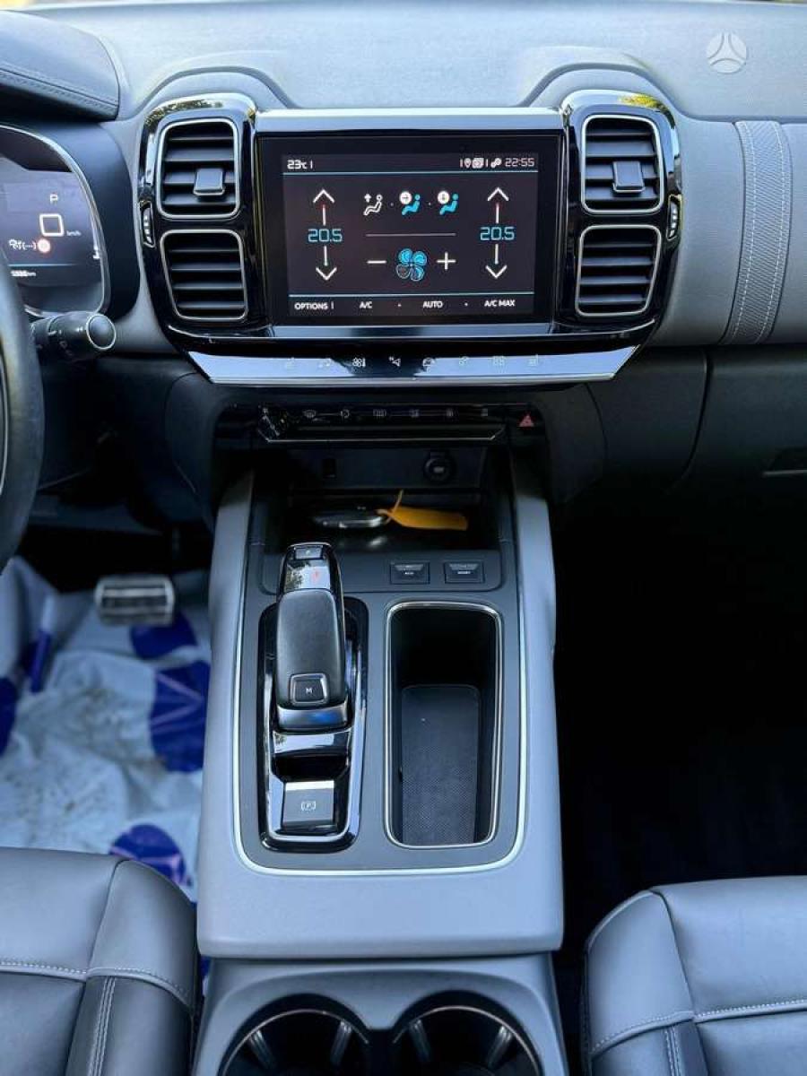 Black Citroen C5 Aircross 2022 in Taurage, with an engine capacity of 1.50 L and mileage of 214 thousand km for 12500 €, photo 14 on AUTOMOTO.COM.LV