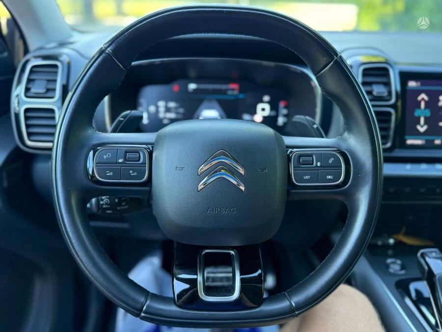 Black Citroen C5 Aircross 2022 in Taurage, with an engine capacity of 1.50 L and mileage of 214 thousand km for 12500 €, photo 18 on AUTOMOTO.COM.LV