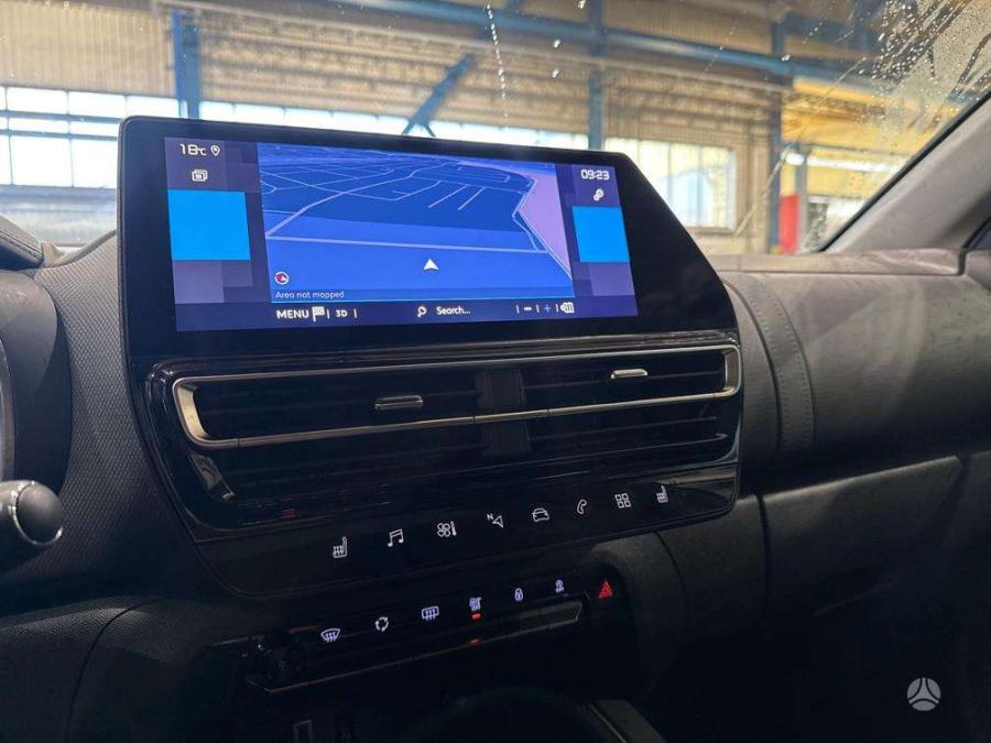 Black Citroen C5 Aircross 2022 in Vilnius, with an engine capacity of 1.20 L and mileage of 105 thousand km for 17730 €, photo 12 on AUTOMOTO.COM.LV