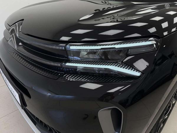 Melns Citroen C5 Aircross 2023 Viļņa, ar dzinēja tilpumu 1.50 L un nobraukumu 33 tūkst. km par 21990 €, foto 4 vietnē AUTOMOTO.COM.LV