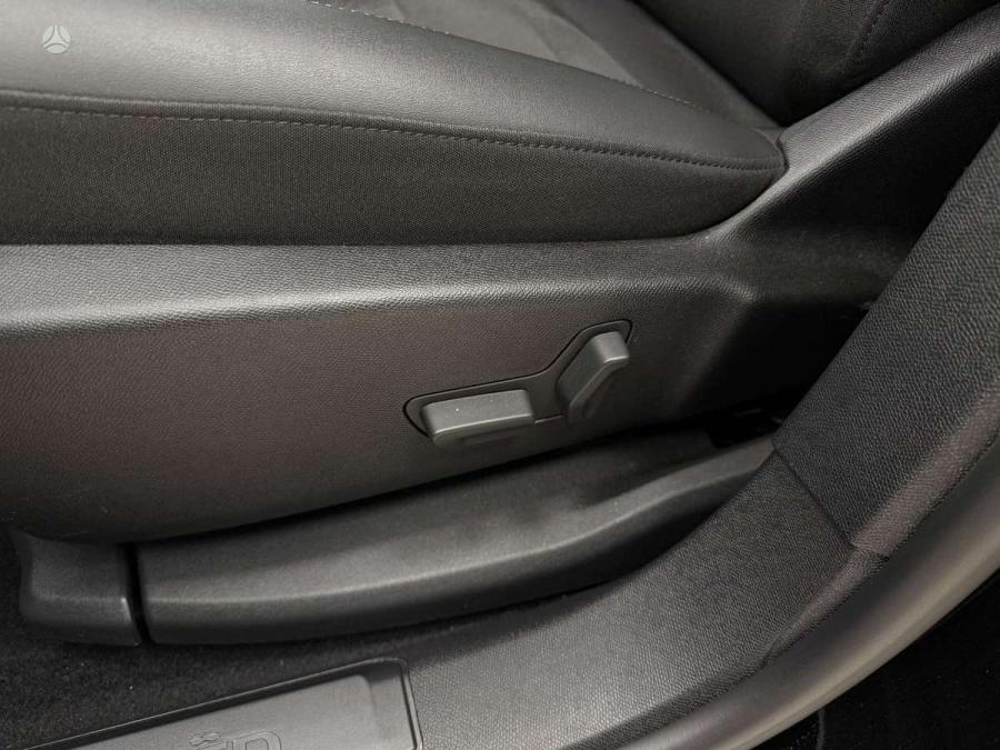 Melns Citroen C5 Aircross 2023 Viļņa, ar dzinēja tilpumu 1.50 L un nobraukumu 33 tūkst. km par 21990 €, foto 13 vietnē AUTOMOTO.COM.LV