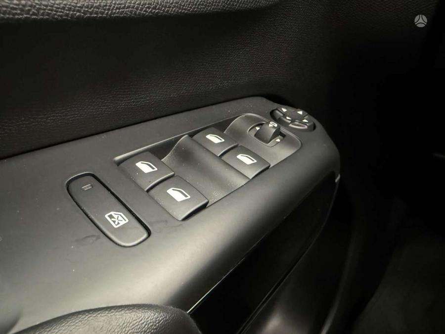 Melns Citroen C5 Aircross 2023 Viļņa, ar dzinēja tilpumu 1.50 L un nobraukumu 33 tūkst. km par 21990 €, foto 15 vietnē AUTOMOTO.COM.LV
