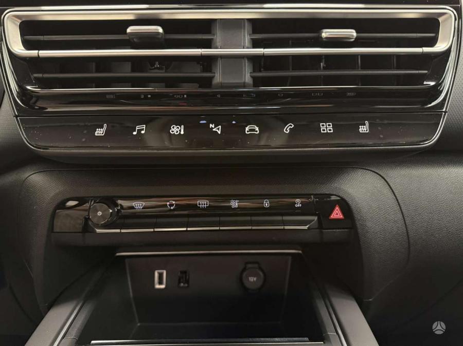 Melns Citroen C5 Aircross 2023 Viļņa, ar dzinēja tilpumu 1.50 L un nobraukumu 33 tūkst. km par 21990 €, foto 37 vietnē AUTOMOTO.COM.LV