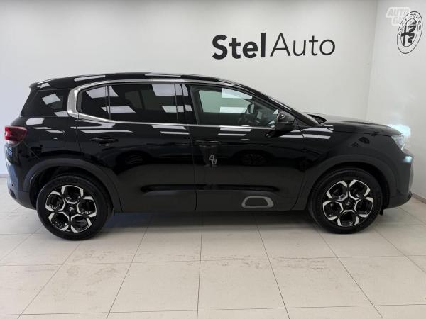 Black Citroen C5 Aircross 2023 in Vilnius, with an engine capacity of 1.50 L and mileage of 33 thousand km for 21990 €, photo 6 on AUTOMOTO.COM.LV