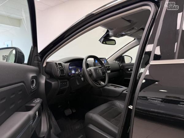 Black Citroen C5 Aircross 2023 in Vilnius, with an engine capacity of 1.50 L and mileage of 33 thousand km for 21990 €, photo 9 on AUTOMOTO.COM.LV