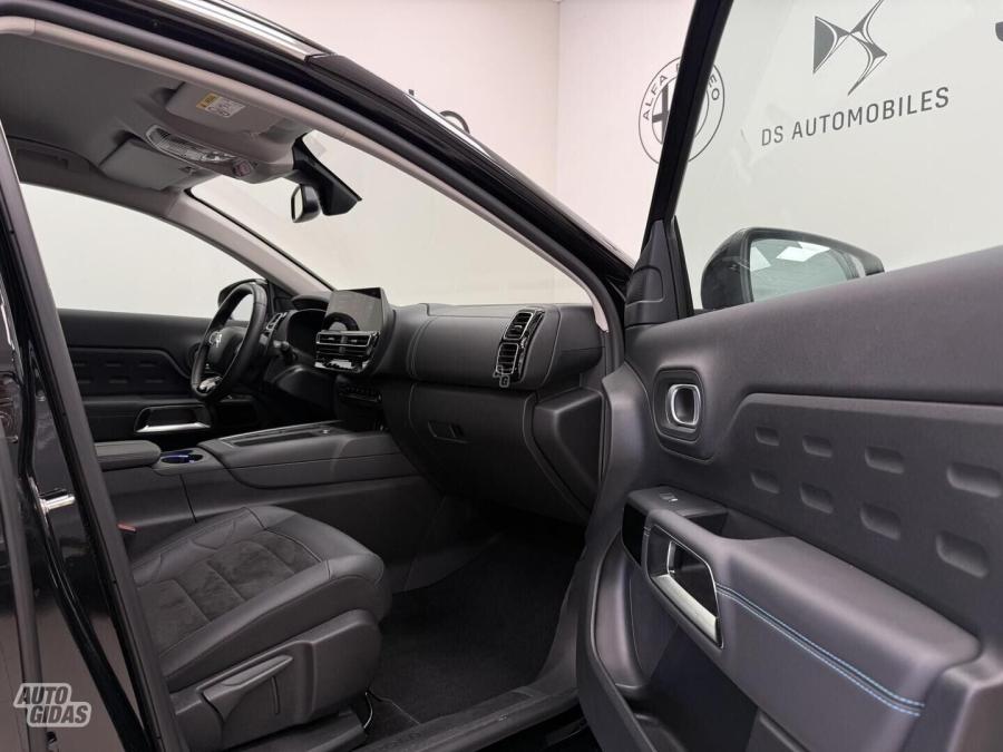 Черный Ситроен C5 Aircross 2023 в Вильнюс, объемом двигателя 1.50 л и пробегом 33 тыс. км за 21990 €, фото 28 на AUTOMOTO.COM.LV