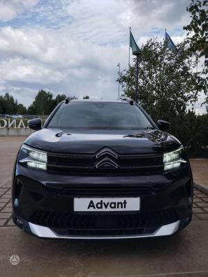 Black Citroen C5 Aircross 2023 in Vilnius, with an engine capacity of 1.20 L and mileage of 94 thousand km for 18140 €, photo  on AUTOMOTO.COM.LV