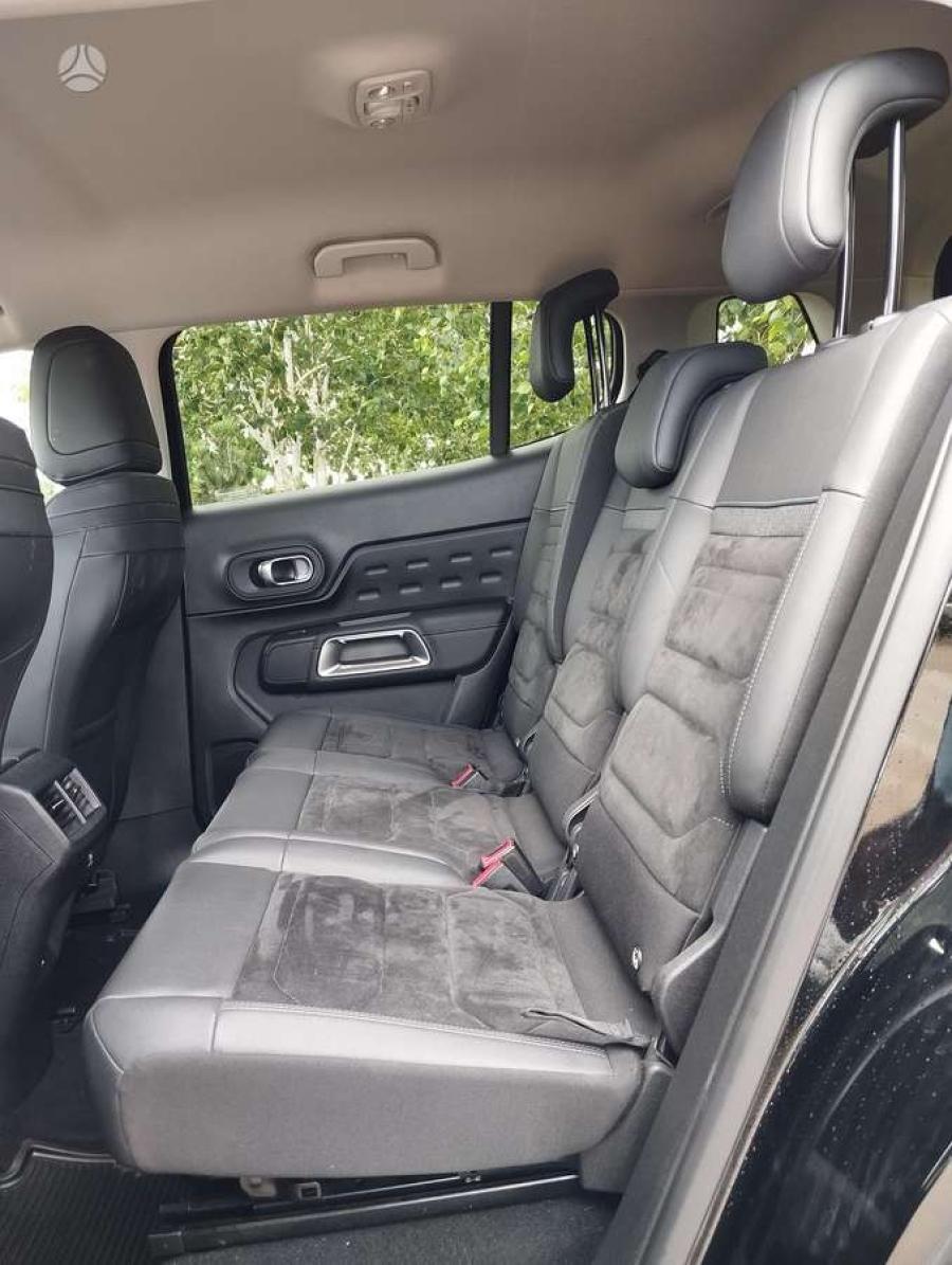 Melns Citroen C5 Aircross 2023 Viļņa, ar dzinēja tilpumu 1.20 L un nobraukumu 94 tūkst. km par 18140 €, foto 20 vietnē AUTOMOTO.COM.LV