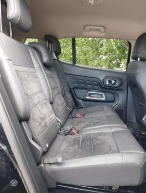 Melns Citroen C5 Aircross 2023 Viļņa, ar dzinēja tilpumu 1.20 L un nobraukumu 94 tūkst. km par 18140 €, foto 22 vietnē AUTOMOTO.COM.LV