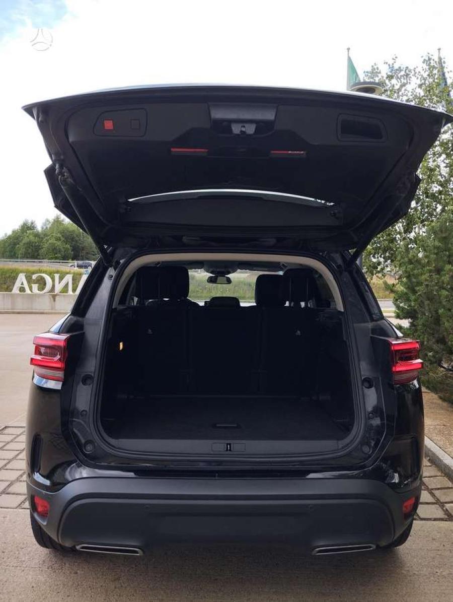 Melns Citroen C5 Aircross 2023 Viļņa, ar dzinēja tilpumu 1.20 L un nobraukumu 94 tūkst. km par 18140 €, foto 24 vietnē AUTOMOTO.COM.LV