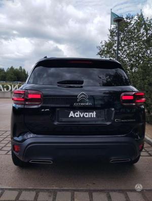 Melns Citroen C5 Aircross 2023 Viļņa, ar dzinēja tilpumu 1.20 L un nobraukumu 94 tūkst. km par 18140 €, foto 26 vietnē AUTOMOTO.COM.LV