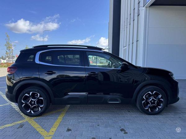 Melns Citroen C5 Aircross 2023 Viļņa, ar dzinēja tilpumu 1.20 L un nobraukumu 115 tūkst. km par 16783 €, foto 8 vietnē AUTOMOTO.COM.LV