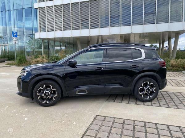 Черный Ситроен C5 Aircross 2023 в Вильнюс, объемом двигателя 1.20 л и пробегом 96 тыс. км за 18140 €, фото 5 на AUTOMOTO.COM.LV