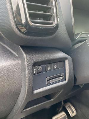 Melns Citroen C5 Aircross 2023 Viļņa, ar dzinēja tilpumu 1.20 L un nobraukumu 96 tūkst. km par 18140 €, foto 14 vietnē AUTOMOTO.COM.LV
