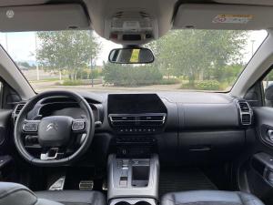 Melns Citroen C5 Aircross 2023 Viļņa, ar dzinēja tilpumu 1.20 L un nobraukumu 96 tūkst. km par 18140 €, foto 15 vietnē AUTOMOTO.COM.LV