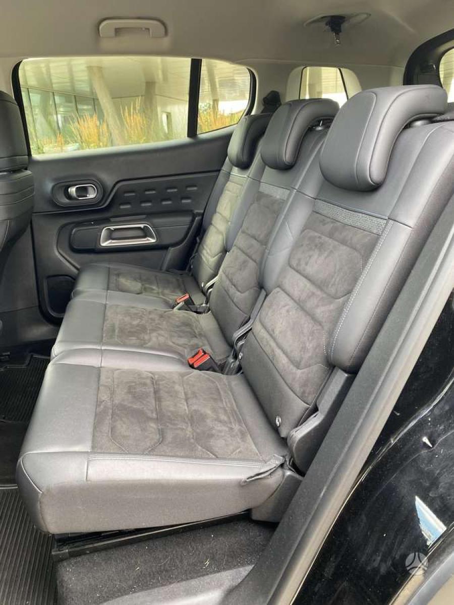 Melns Citroen C5 Aircross 2023 Viļņa, ar dzinēja tilpumu 1.20 L un nobraukumu 96 tūkst. km par 18140 €, foto 25 vietnē AUTOMOTO.COM.LV