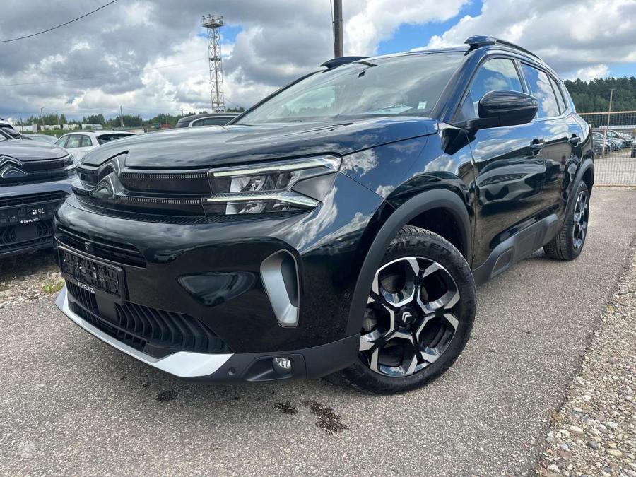 Melns Citroen C5 Aircross 2023 Viļņa, ar dzinēja tilpumu 1.20 L un nobraukumu 96 tūkst. km par 17490 €, foto 3 vietnē AUTOMOTO.COM.LV