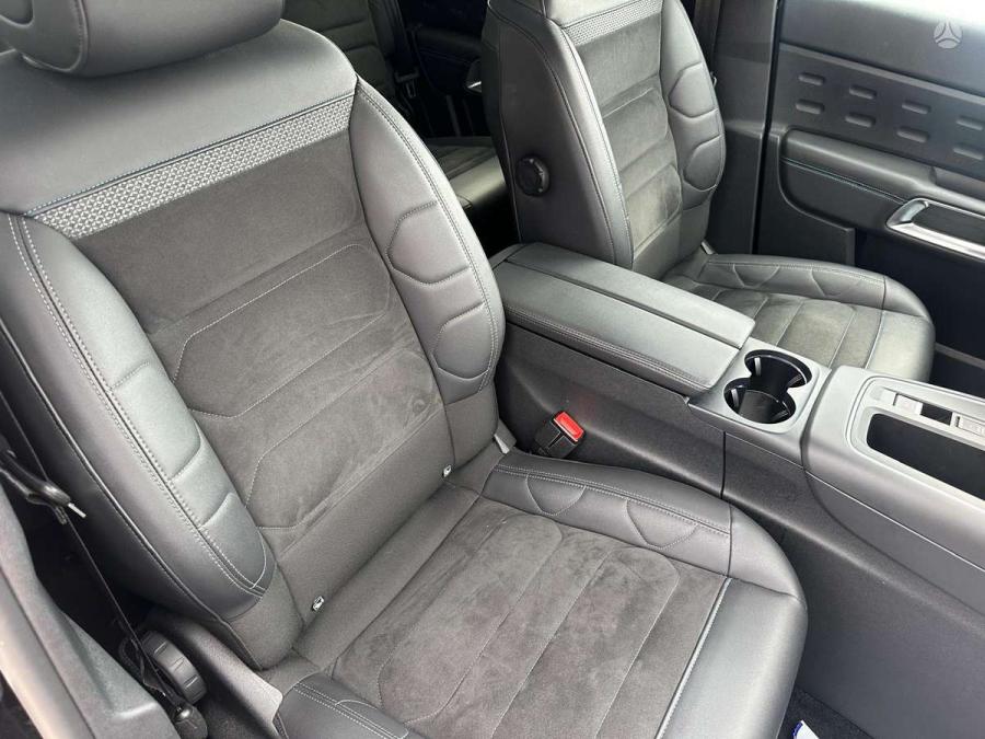 Melns Citroen C5 Aircross 2023 Viļņa, ar dzinēja tilpumu 1.20 L un nobraukumu 96 tūkst. km par 17490 €, foto 24 vietnē AUTOMOTO.COM.LV