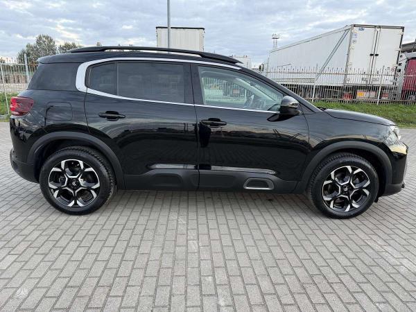 Black Citroen C5 Aircross 2023 in Marijampole, with an engine capacity of 1.20 L and mileage of 124 thousand km for 15972 €, photo 8 on AUTOMOTO.COM.LV