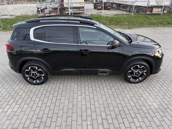 Black Citroen C5 Aircross 2023 in Marijampole, with an engine capacity of 1.20 L and mileage of 124 thousand km for 15972 €, photo 9 on AUTOMOTO.COM.LV