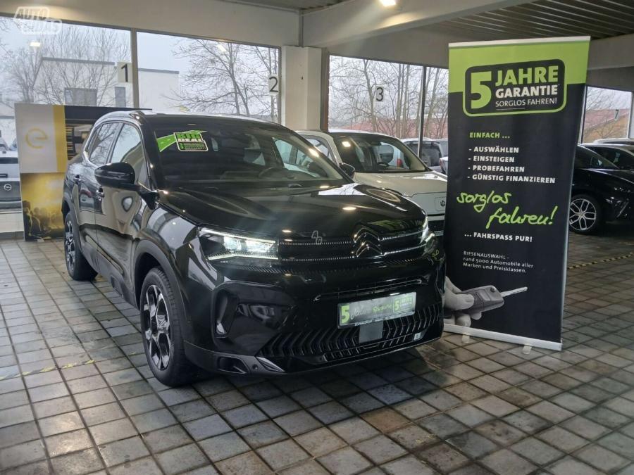 Black Citroen C5 Aircross 2025 in Kaunas, with an engine capacity of 1.20 L and mileage of 30 thousand km for 25762 €, photo 2 on AUTOMOTO.COM.LV