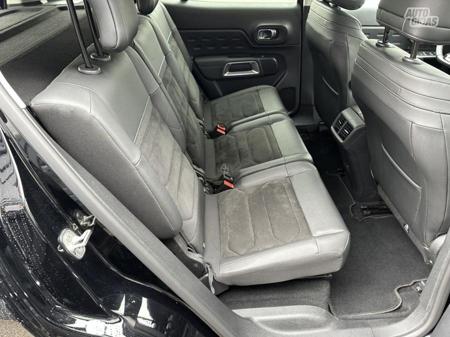 Black Citroen C5 Aircross 2025 in Avizieniai, with an engine capacity of 1.50 L and mileage of 34 thousand km for 24500 €, photo 6 on AUTOMOTO.COM.LV