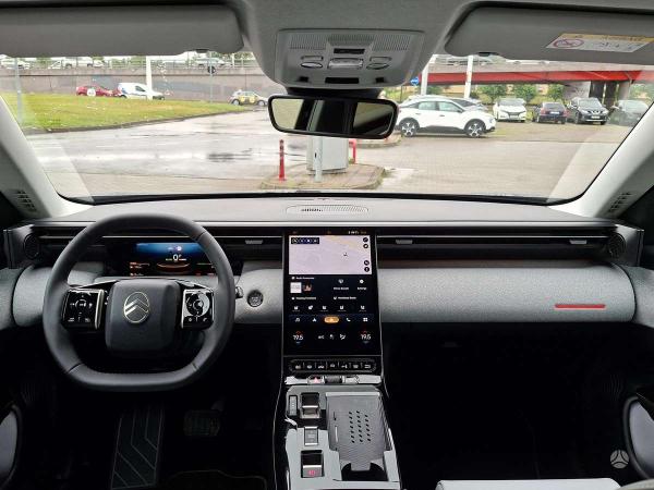 Black Citroen C5 Aircross 2026 in Vilnius, with an engine capacity of 1.60 L and mileage of 14 thousand km for 39900 €, photo 9 on AUTOMOTO.COM.LV