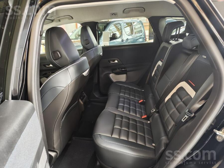 Melns Citroen C5 Aircross 2026 Rīga, ar dzinēja tilpumu 1.20 L un nobraukumu 0 tūkst. km par 34740 €, foto 8 vietnē AUTOMOTO.COM.LV