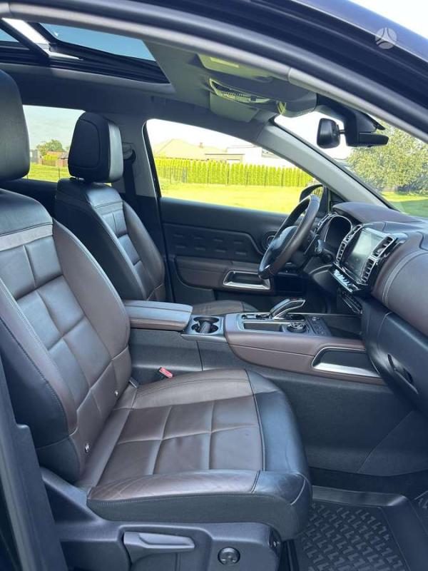Melns Citroen C5 Aircross 2018 Tauragė, ar dzinēja tilpumu 1.60 L un nobraukumu 140 tūkst. km par 12600 €, foto 8 vietnē AUTOMOTO.COM.LV
