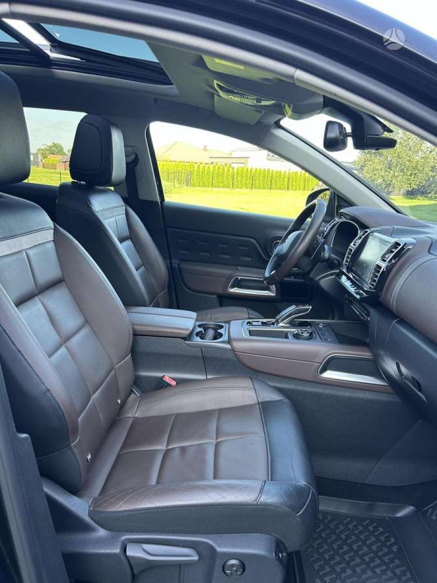 Melns Citroen C5 Aircross 2018 Tauragė, ar dzinēja tilpumu 1.60 L un nobraukumu 140 tūkst. km par 12600 €, foto 8 vietnē AUTOMOTO.COM.LV