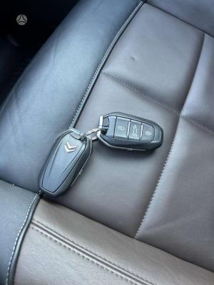 Melns Citroen C5 Aircross 2018 Tauragė, ar dzinēja tilpumu 1.60 L un nobraukumu 140 tūkst. km par 12600 €, foto 23 vietnē AUTOMOTO.COM.LV