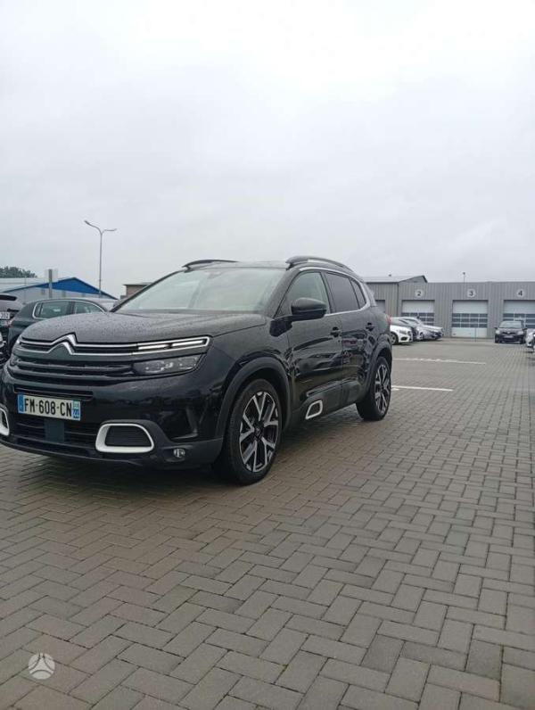 Melns Citroen C5 Aircross 2019 Tauragė, ar dzinēja tilpumu 1.50 L un nobraukumu 209 tūkst. km par 11500 €, foto  vietnē AUTOMOTO.COM.LV