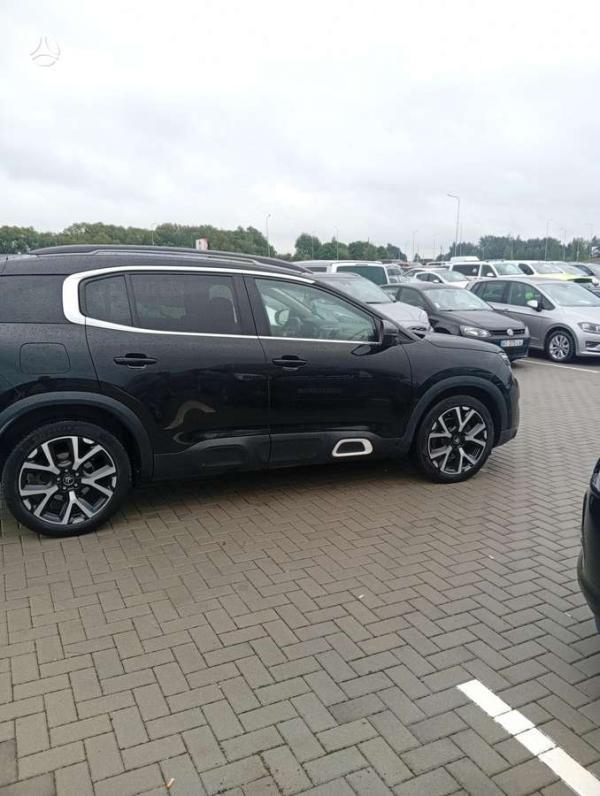 Citroen C5 Aircross 2019 in Taurage on AUTOMOTO.COM.LV Black Citroen C5 Aircross 2019 in Taurage, with an engine capacity of 1.50 L and mileage of 209 thousand km for 11500 €, photo 5 on AUTOMOTO.COM.LV
