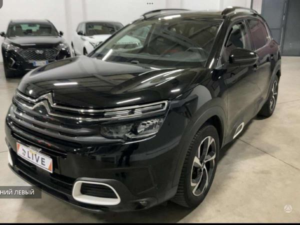 Melns Citroen C5 Aircross 2020 Viļņa, ar dzinēja tilpumu 1.50 L un nobraukumu 147 tūkst. km par 10600 €, foto 1 vietnē AUTOMOTO.COM.LV