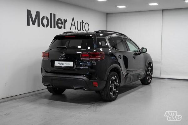 Black Citroen C5 Aircross 2023 in Vilnius, with an engine capacity of 1.20 L and mileage of 63 thousand km for 18500 €, photo 3 on AUTOMOTO.COM.LV