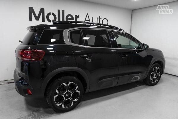 Black Citroen C5 Aircross 2023 in Vilnius, with an engine capacity of 1.20 L and mileage of 63 thousand km for 18500 €, photo 4 on AUTOMOTO.COM.LV