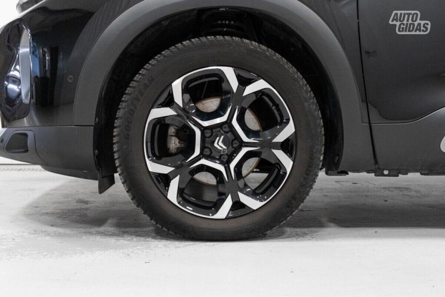 Черный Ситроен C5 Aircross 2023 в Вильнюс, объемом двигателя 1.20 л и пробегом 63 тыс. км за 18500 €, фото 24 на AUTOMOTO.COM.LV