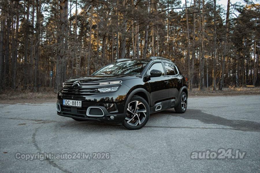 Black Citroen C5 Aircross 2020 in Jurmala, with an engine capacity of 1.50 L and mileage of 107 thousand km for 15200 €, photo 1 on AUTOMOTO.COM.LV