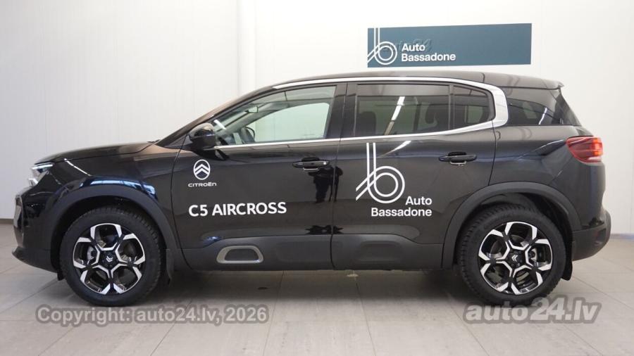 Black Citroen C5 Aircross 2023 in Tallinn, with an engine capacity of 1.50 L and mileage of 14 thousand km for 25900 €, photo 3 on AUTOMOTO.COM.LV