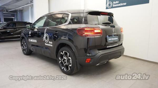 Black Citroen C5 Aircross 2023 in Tallinn, with an engine capacity of 1.50 L and mileage of 14 thousand km for 25900 €, photo 4 on AUTOMOTO.COM.LV