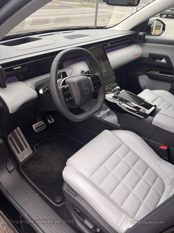 Melns Citroen C5 Aircross 2025 Tartu, ar dzinēja tilpumu 1.20 L un nobraukumu 2 tūkst. km par 36600 €, foto 11 vietnē AUTOMOTO.COM.LV