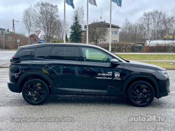 Melns Citroen C5 Aircross 2025 Jehvi, ar dzinēja tilpumu 1.20 L un nobraukumu 2 tūkst. km par 31900 €, foto 5 vietnē AUTOMOTO.COM.LV
