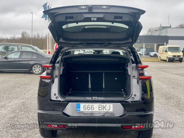 Melns Citroen C5 Aircross 2025 Jehvi, ar dzinēja tilpumu 1.20 L un nobraukumu 2 tūkst. km par 31900 €, foto 9 vietnē AUTOMOTO.COM.LV