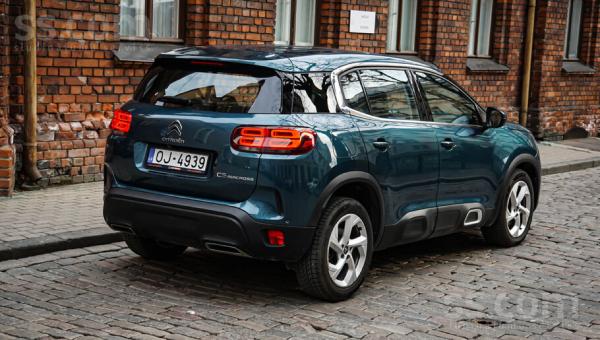 Blue Citroen C5 Aircross 2022 in Riga, with an engine capacity of 1.50 L and mileage of 206 thousand km for 13950 €, photo 4 on AUTOMOTO.COM.LV