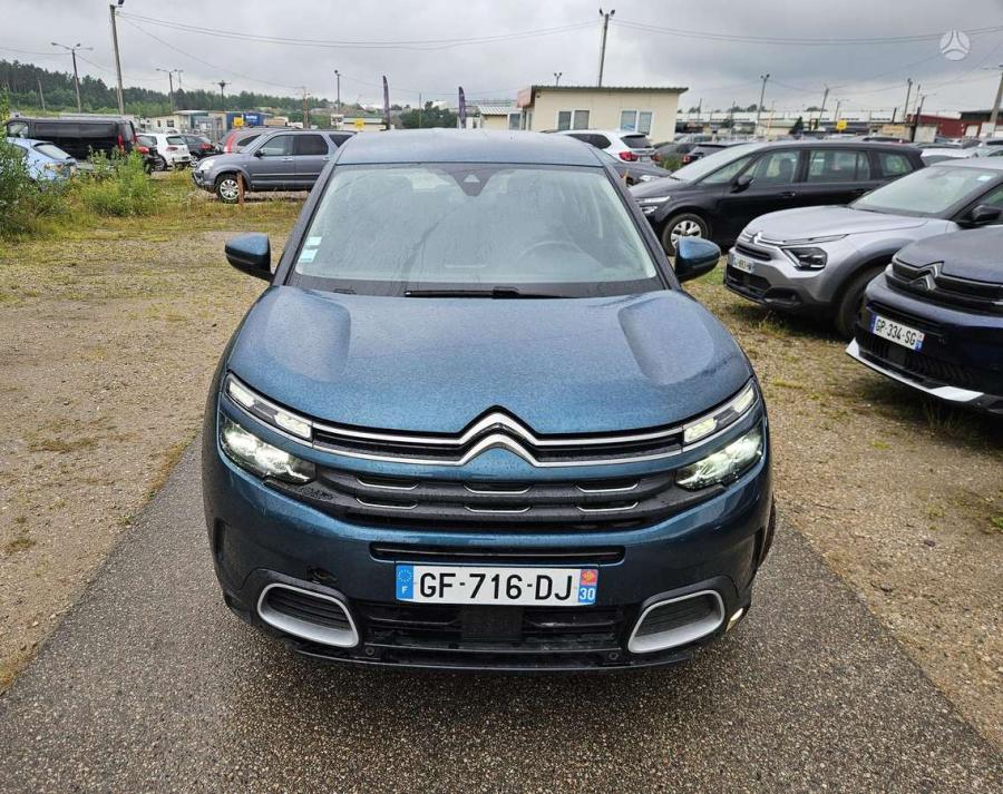 Blue Citroen C5 Aircross 2022 in Vilnius, with an engine capacity of 1.20 L and mileage of 114 thousand km for 12342 €, photo 3 on AUTOMOTO.COM.LV
