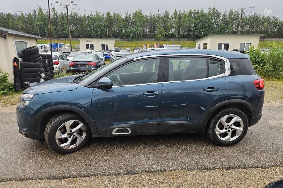 Blue Citroen C5 Aircross 2022 in Vilnius, with an engine capacity of 1.20 L and mileage of 114 thousand km for 12342 €, photo 9 on AUTOMOTO.COM.LV