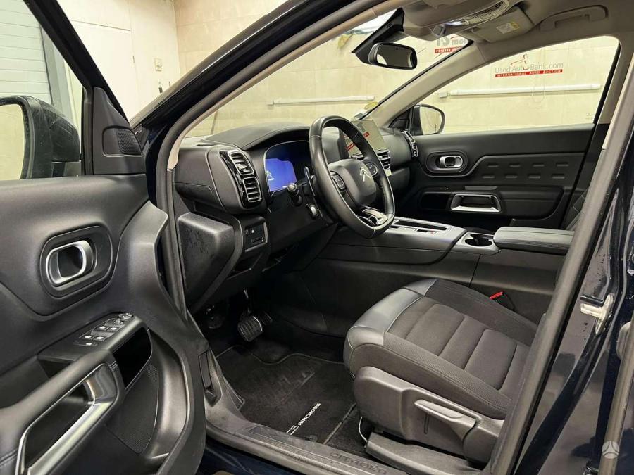 Blue Citroen C5 Aircross 2022 in Marijampole, with an engine capacity of 1.50 L and mileage of 166 thousand km for 14508 €, photo 8 on AUTOMOTO.COM.LV