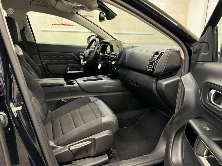 Blue Citroen C5 Aircross 2022 in Marijampole, with an engine capacity of 1.50 L and mileage of 166 thousand km for 14508 €, photo 9 on AUTOMOTO.COM.LV